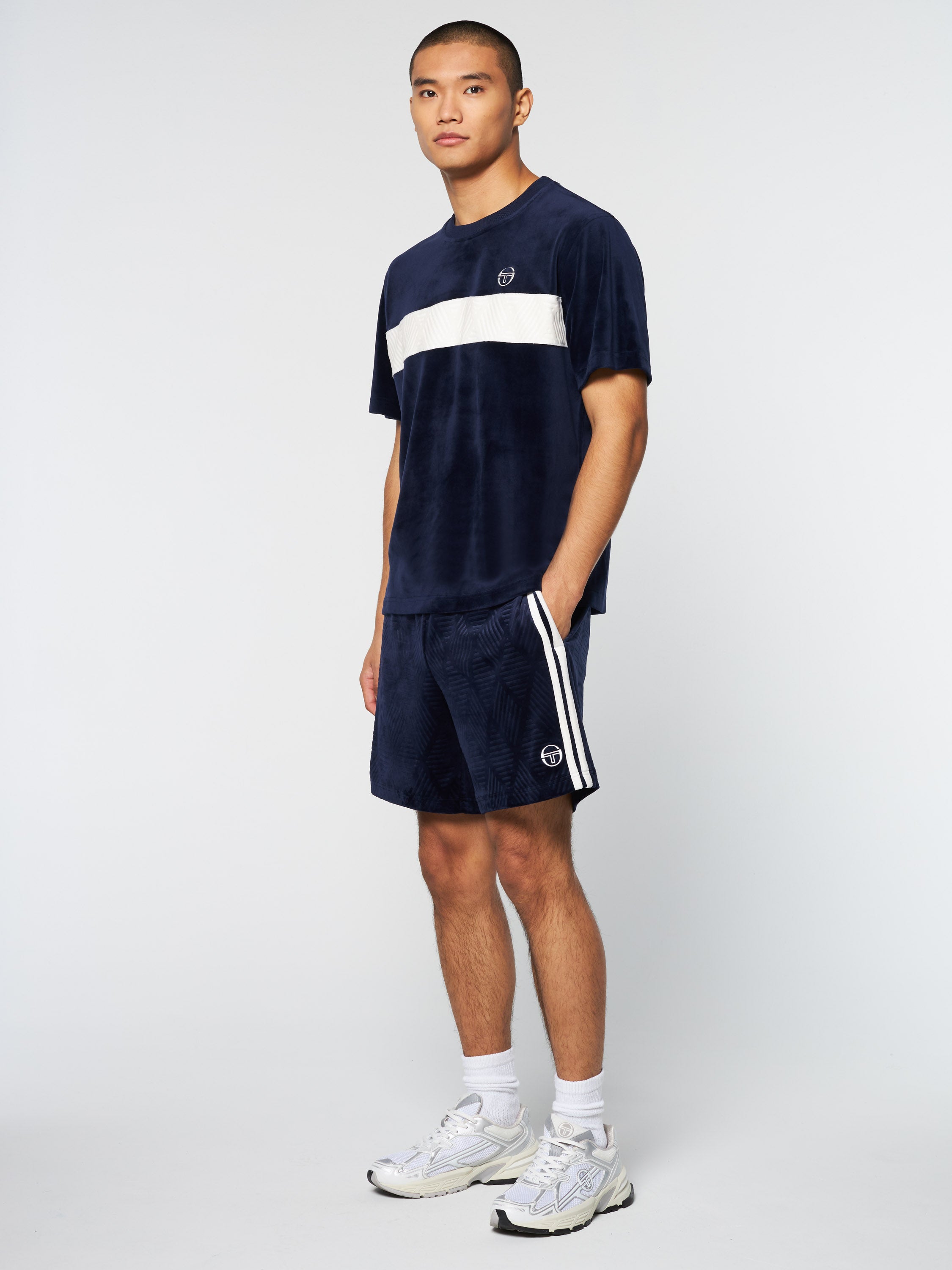 Debossed Damarindo Velour T-Shirt- Maritime Blue – Sergio Tacchini Europe